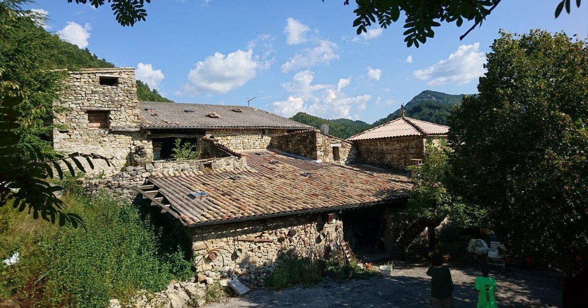Base de données Habitat Participatif et Oasis : Les chardons